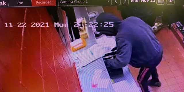 Police searching for men who robbed Popeyes Chicken