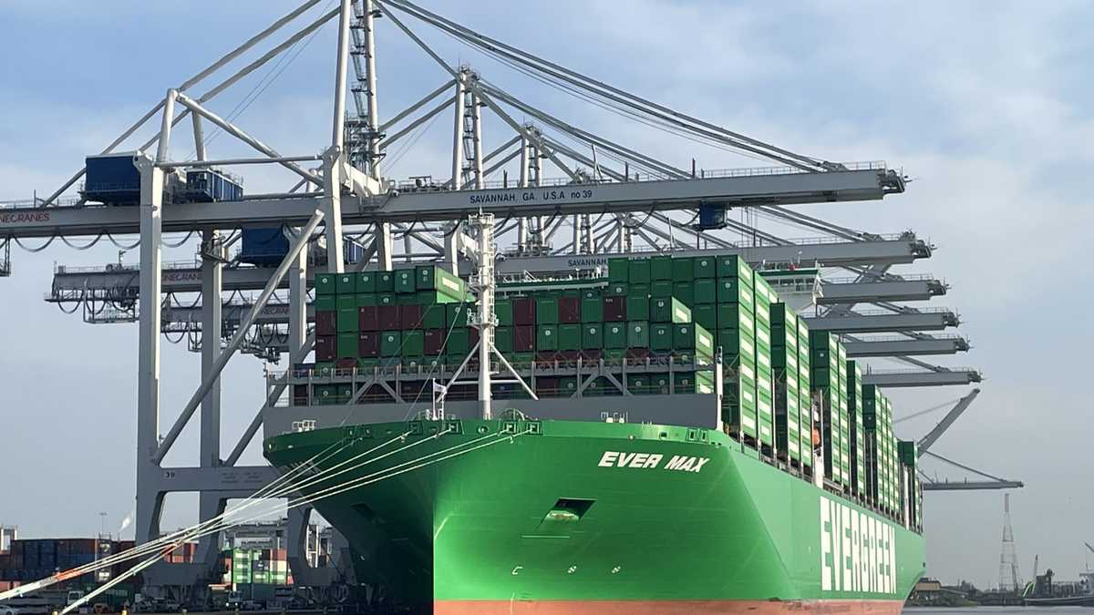 Port of Savannah receives four new electric ship-to-shore cranes