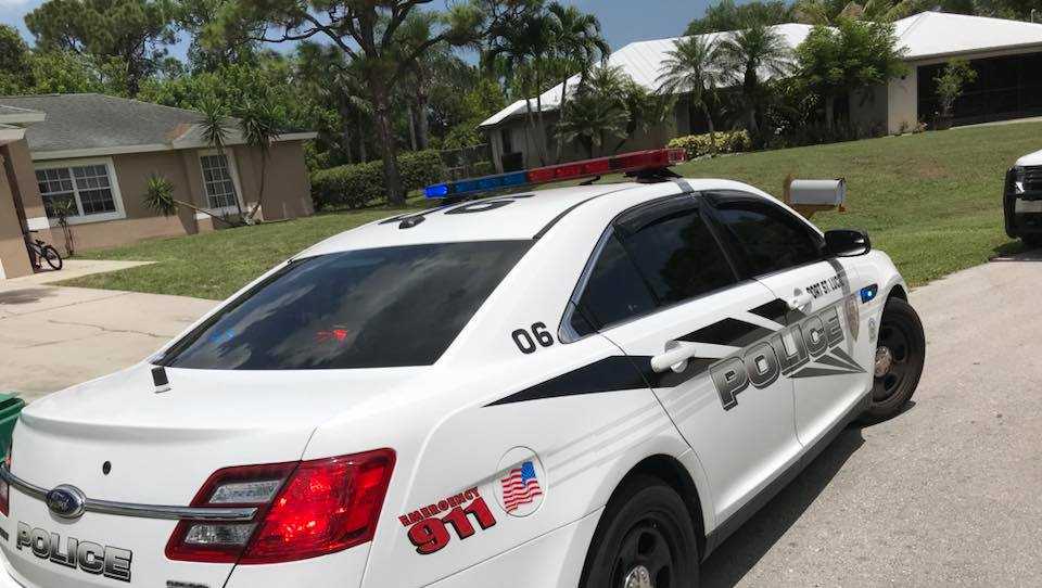 Police: Child drowns in tub when mother leaves to run errand