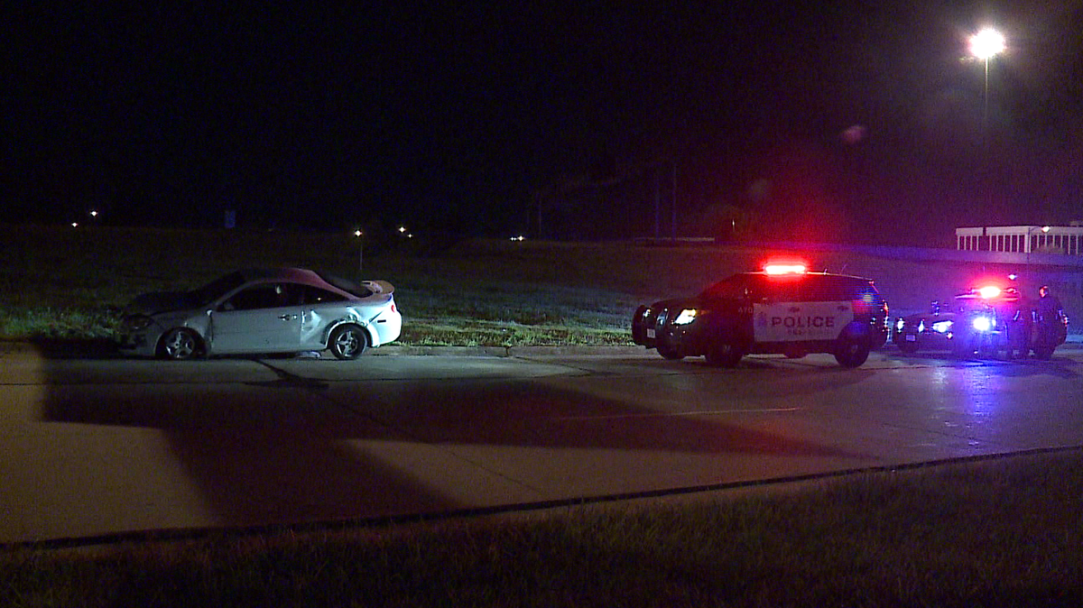 Police respond to possible DUI accident