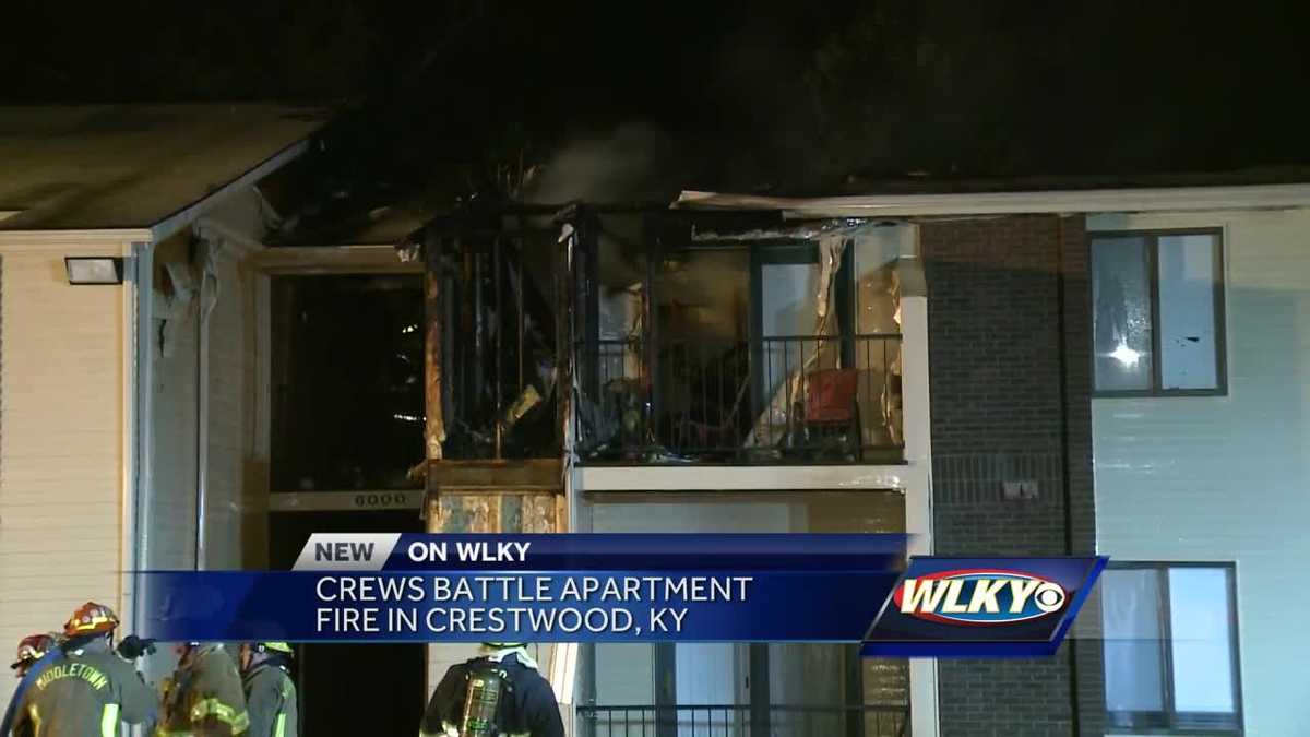 Fire breaks out at Crestwood apartment
