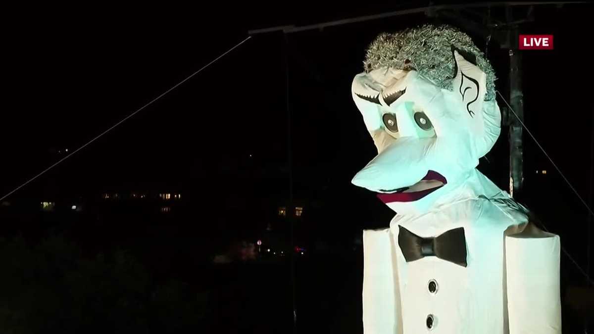 Tucked in northern New Mexico, a 50-foot puppet burns the woes of 2020