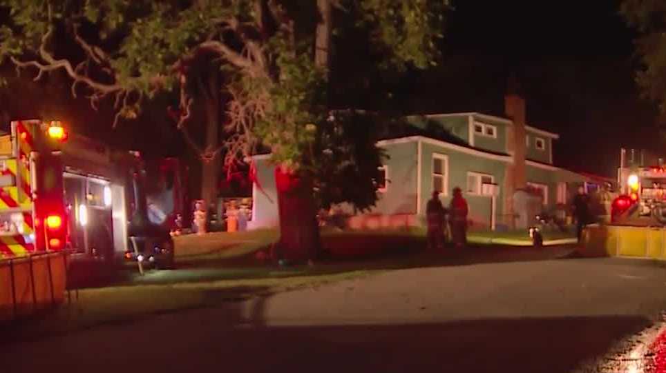 Families displaced after South Hero fire