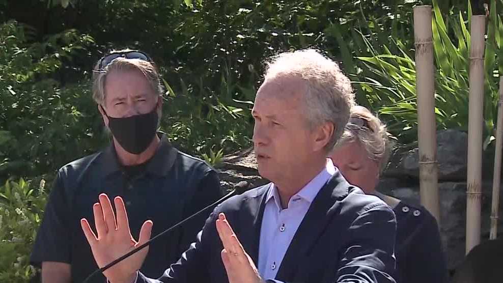 Mayor Fischer backs LMPD during news conference, says he did not issue ...