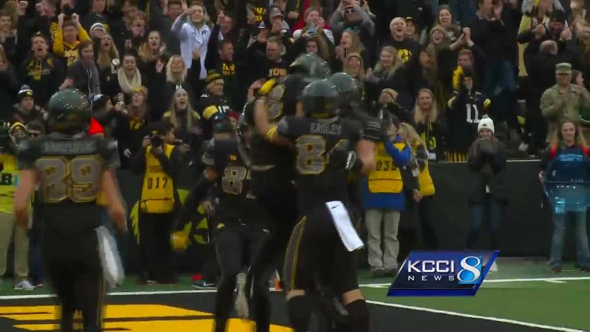 Hawkeyes cruise to victory over No. 6 Ohio State