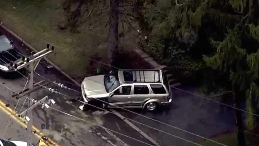 Trooper injured in police chase that ended in crash in Butler County