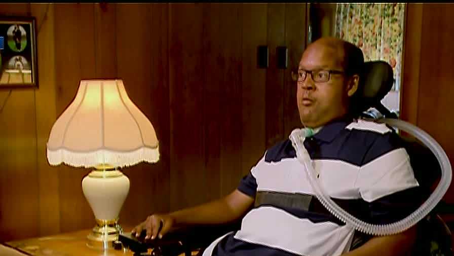 Disabled Saints fan sues Superdome
