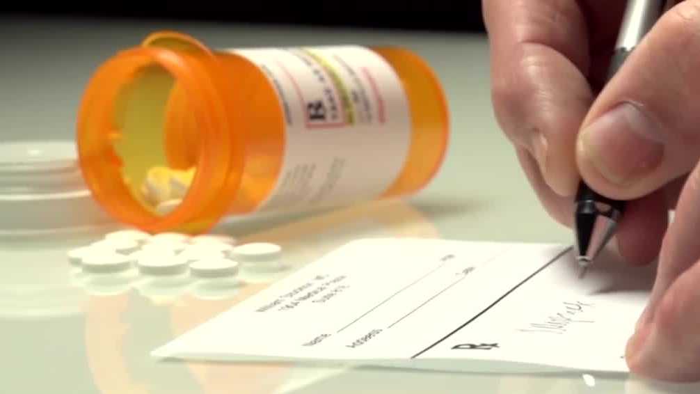 Fighting through pain: 8 Investigates new guidelines on opioid ...