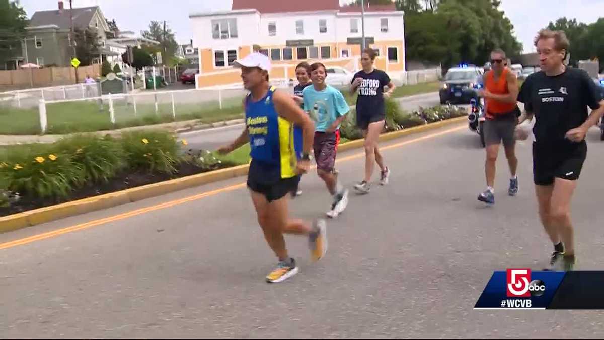 Boston's 'Forrest Gump' re-enacting end of cross-country run