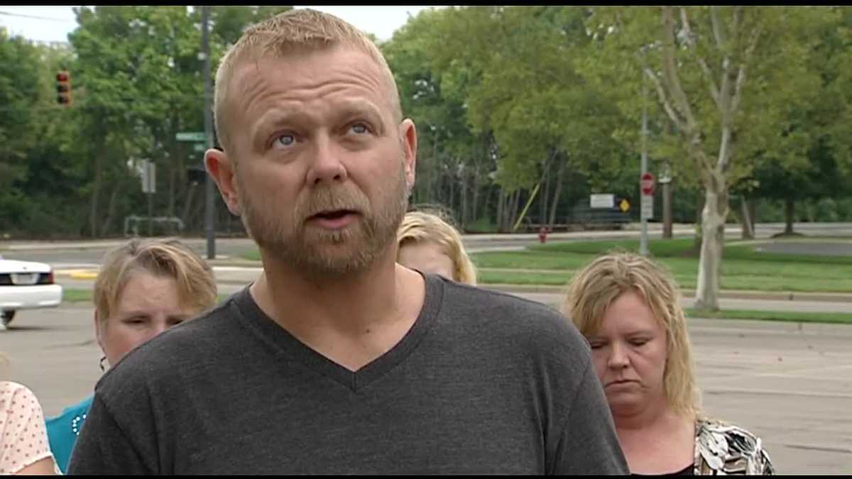 Man thanks police for foiling estranged wife's alleged murder-for-hire plot