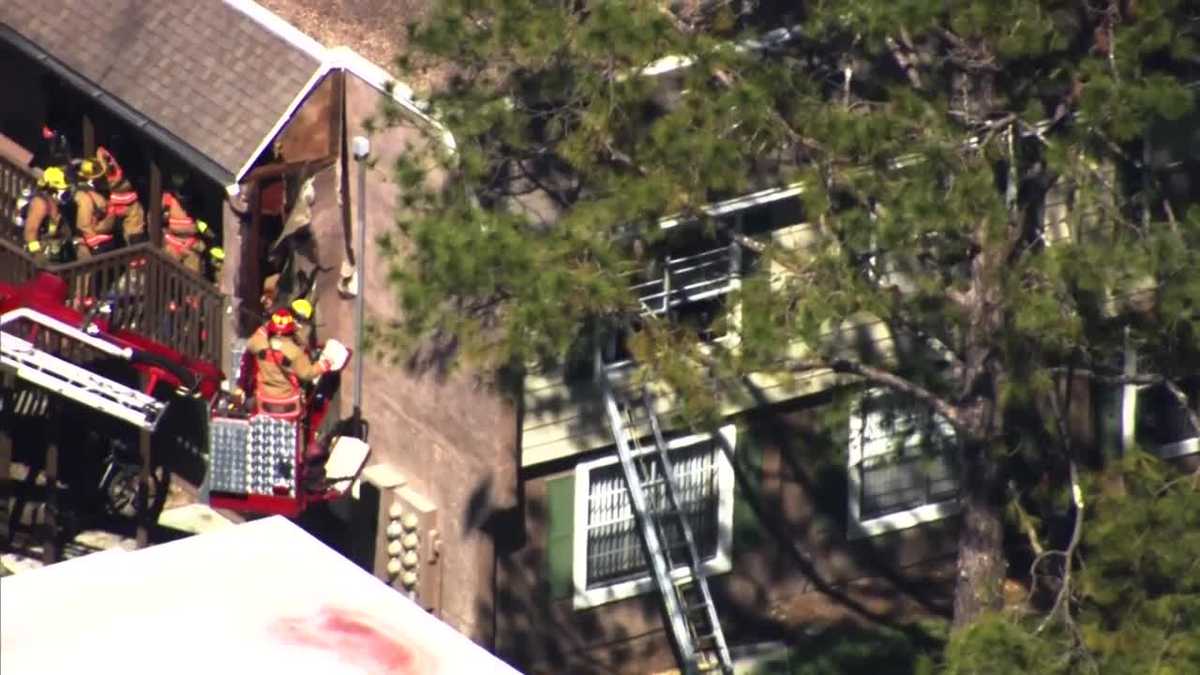 Small fire breaks out at apartment complex near UCF