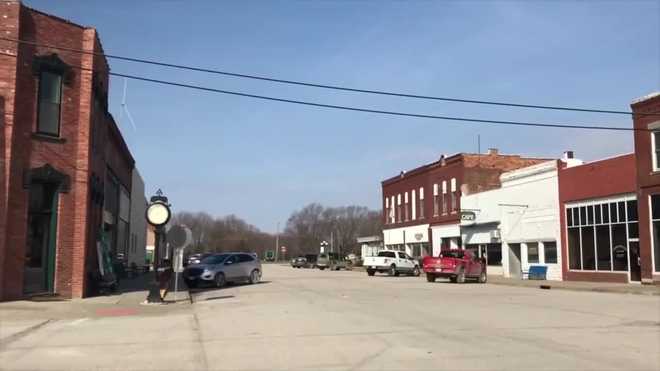 Iowa's small towns struggle to gain traction, grow