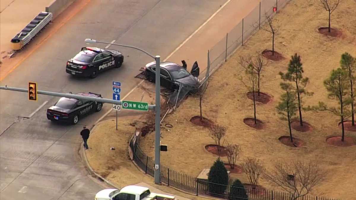 Police Chase Ends In Crash In North Oklahoma City