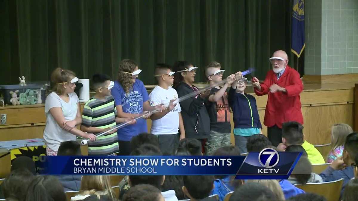 Science show engages summer school students