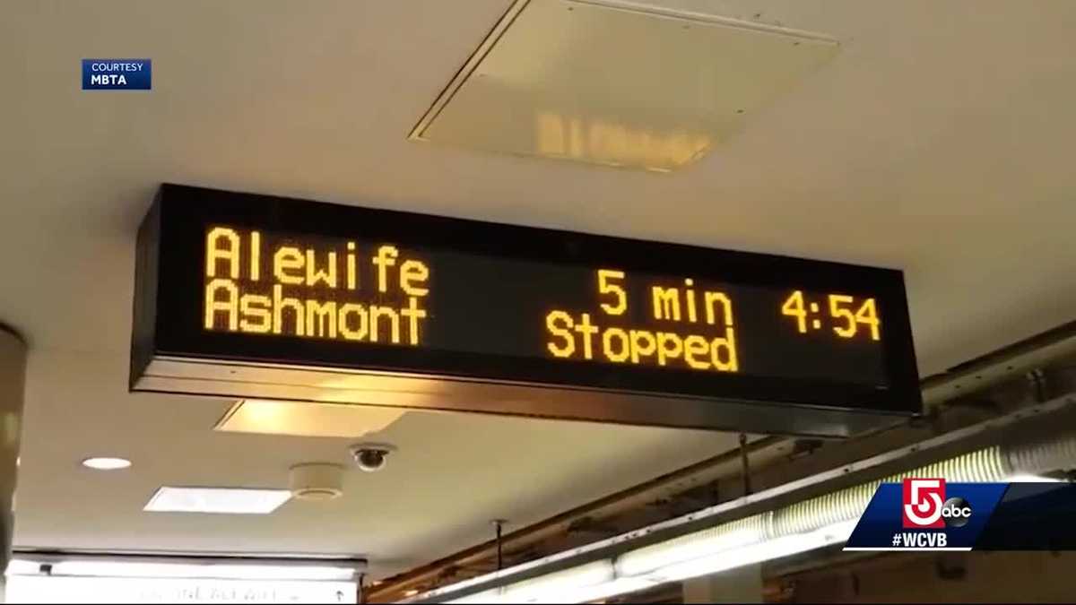 MBTA station countdown clocks alert riders about delays MBTA station countdown clocks alert riders about delays