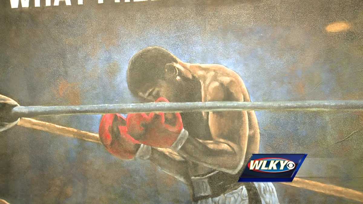 New mural honors Muhammad Ali, Hank Aaron as civil rights heroes
