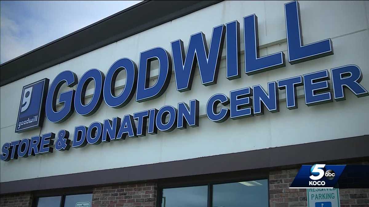 Women caught on camera taking five-finger discount from secondhand store