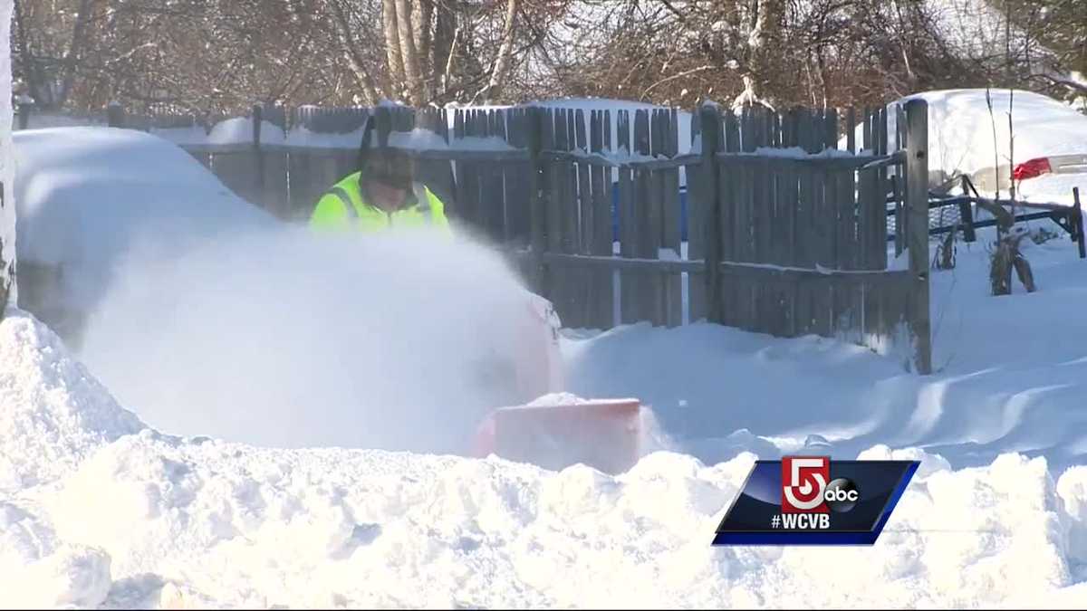 More than 1 foot of snow buries some parts of Mass.