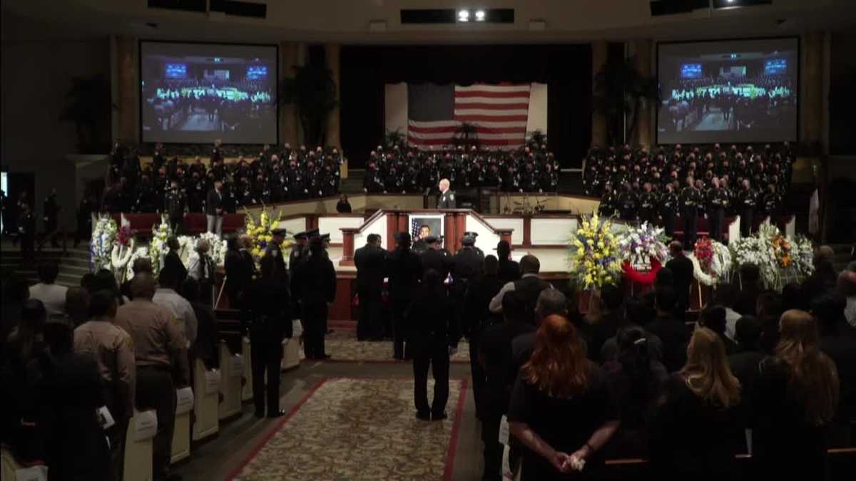 Stockton officer Jimmy Inn honored at memorial