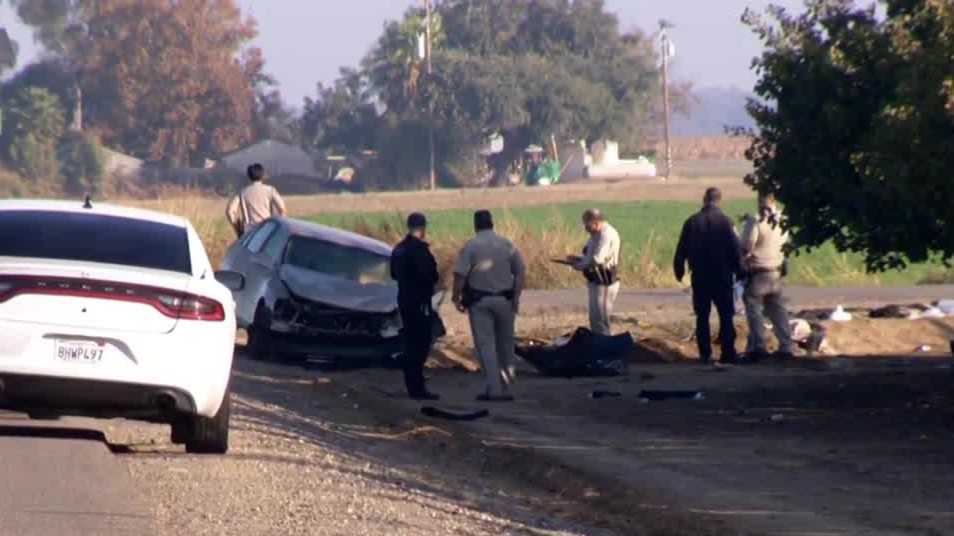 Crash near Woodland leaves 1 dead