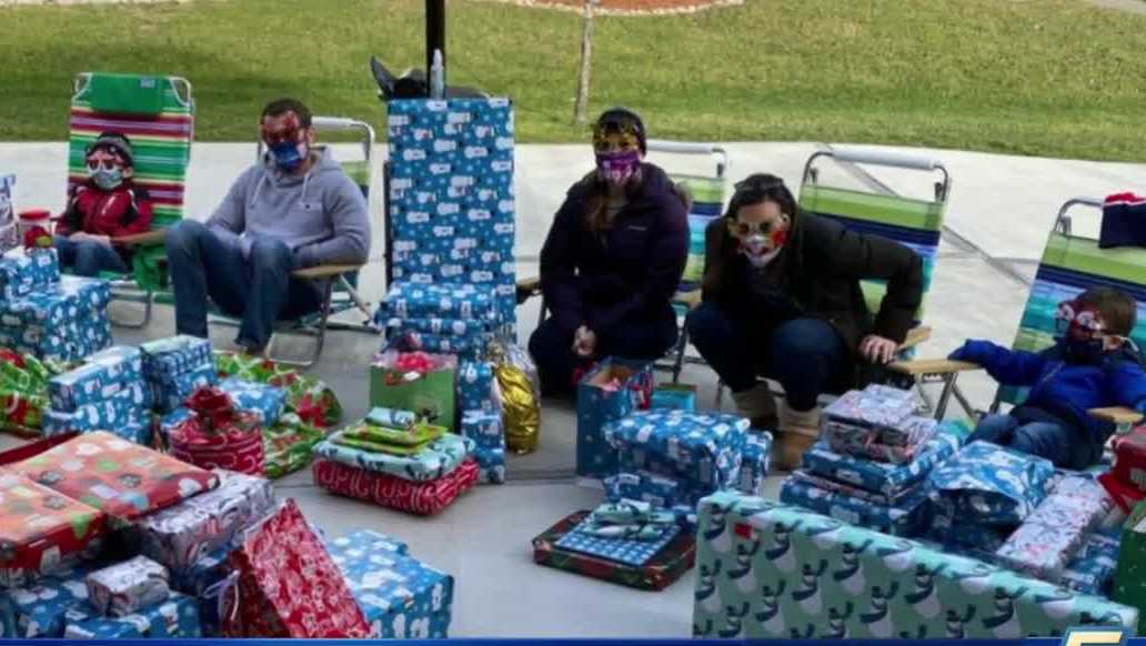 Families getting creative to celebrate Christmas during pandemic