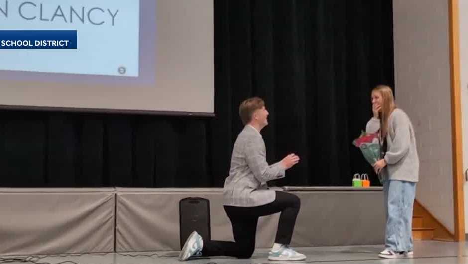 Elementary school teacher in York County gets engaged in front of ...