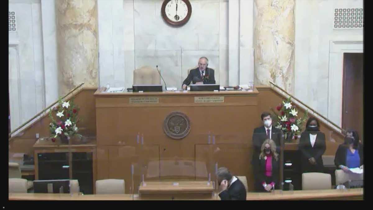 Arkansas lawmakers meet for legislative session