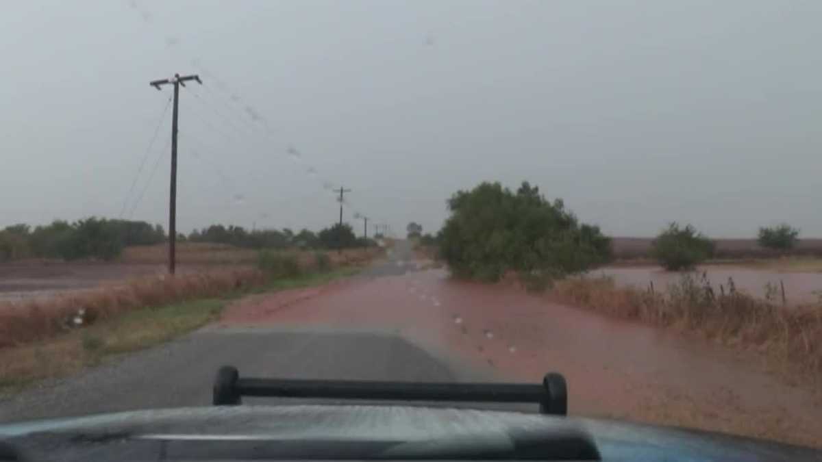 Heavy rain brings flash flooding to parts of Oklahoma City metro