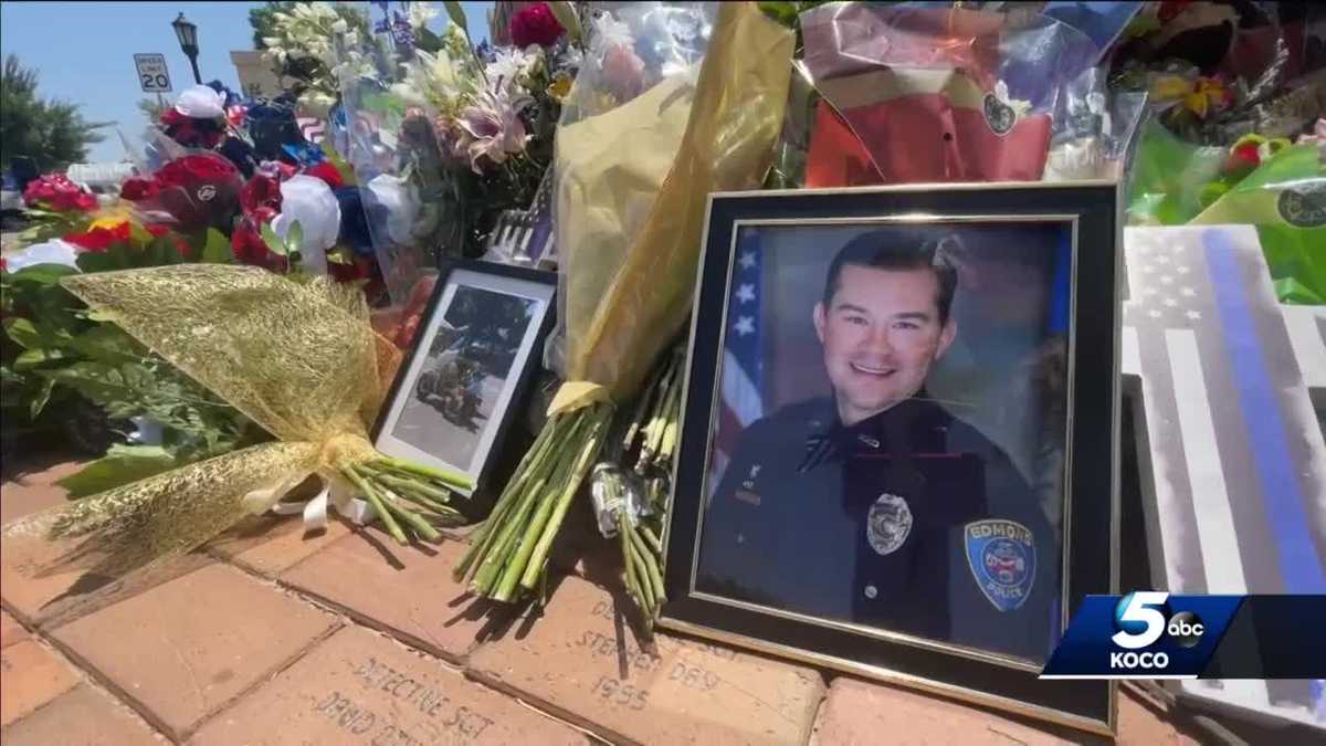 Edmond police officer killed in crash to be laid to rest