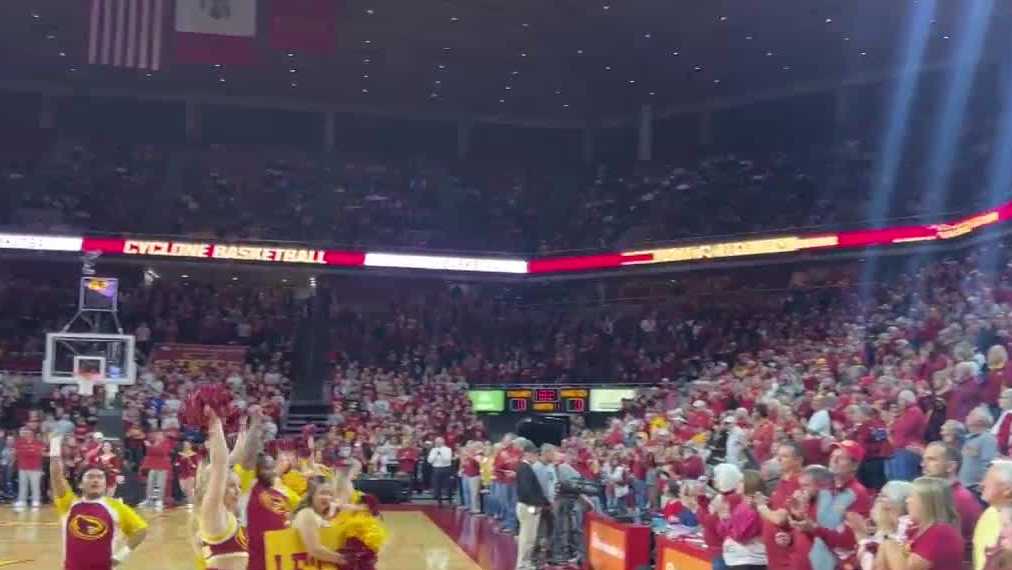 Hoops hysteria at Hilton: Cy-Hawk showdown draws fans to the court