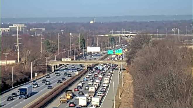 I-64 West ramp to Watterson Expressway West back open after crash