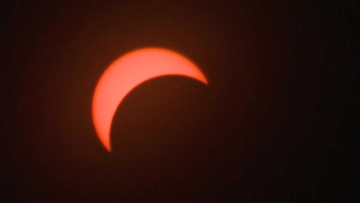 Photos of the total solar eclipse in Kentucky, southern Indiana