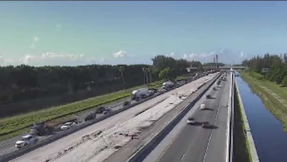 Florida Turnpike delays: Two 18-wheelers collide in Lake Worth