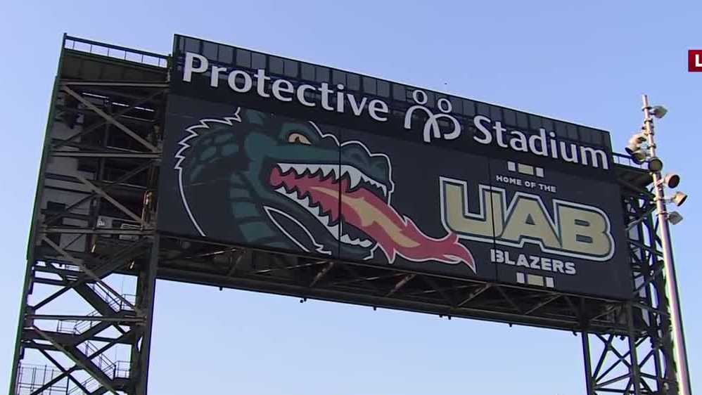 Students react to UAB Blazers' rough start to football season