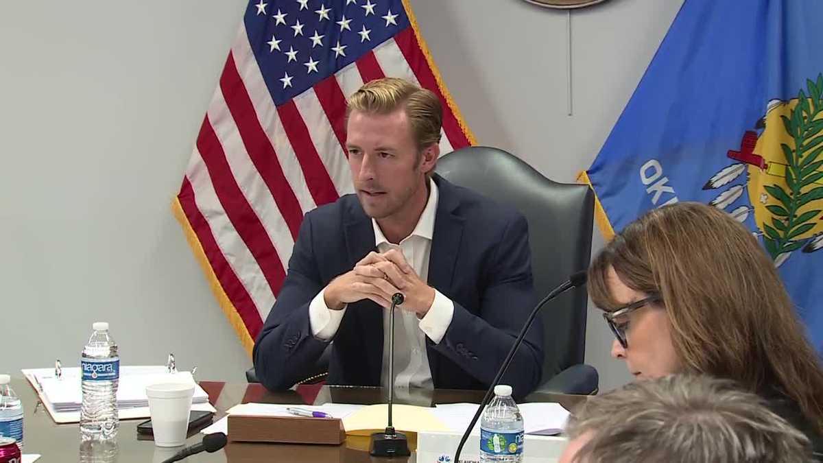 Ryan Walters conducts BOE meeting after saying he will resign