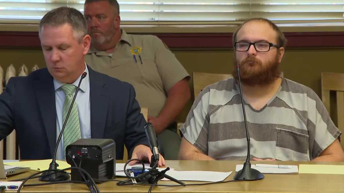 Iowa man sentenced for role in hayrack ride crash in 2023
