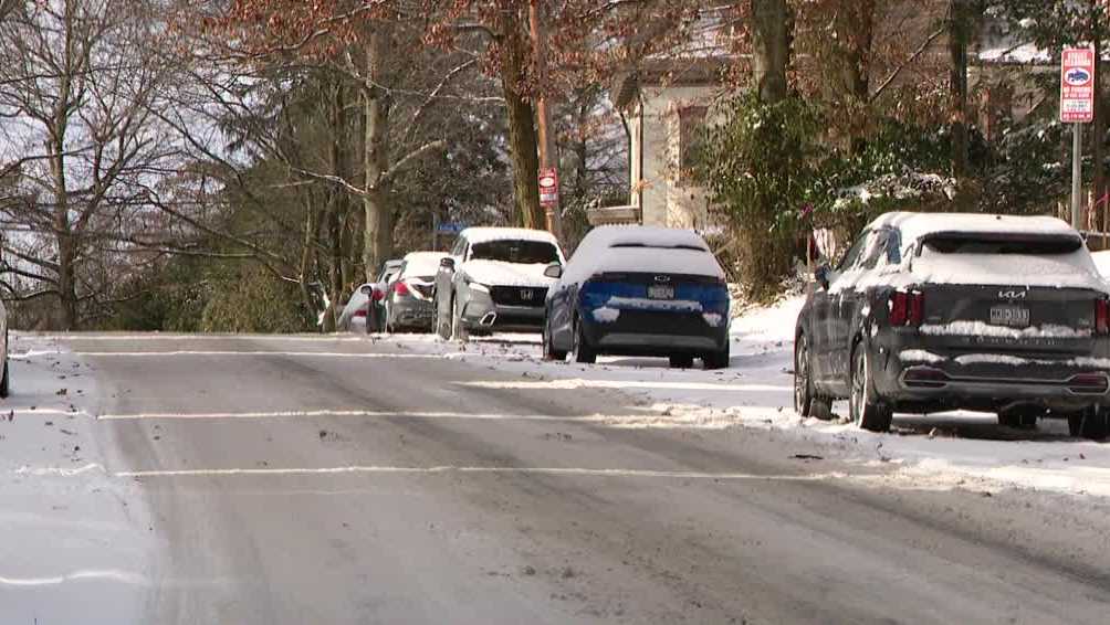 Pittsburgh experiences first snowfall of 2026: Residents, city responds