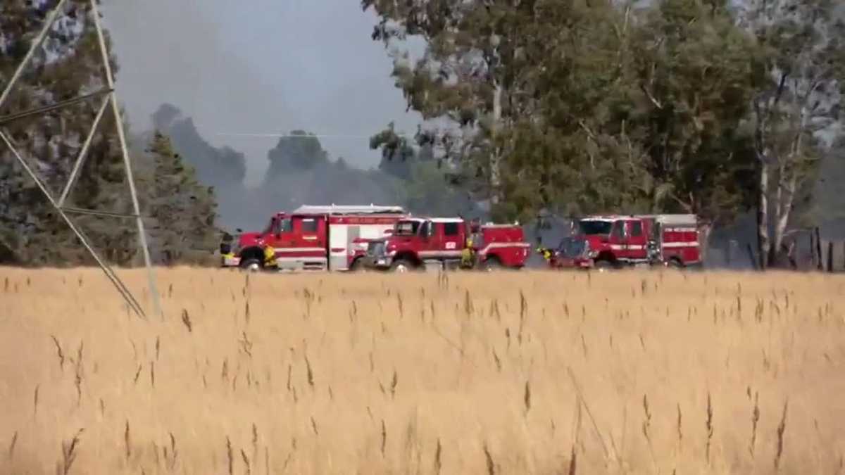 Forward progress stopped on grass fire that threatened structures in ...