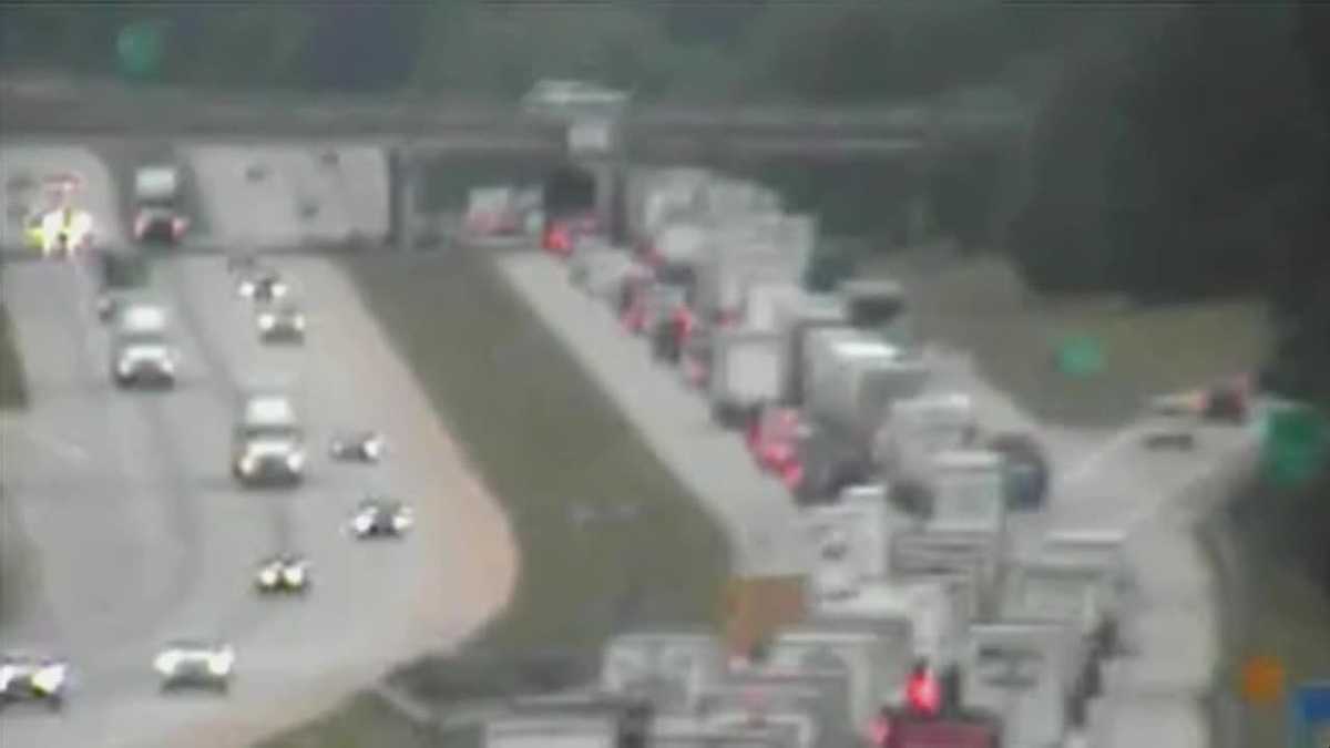 South Carolina: Emergency worker hit by vehicle