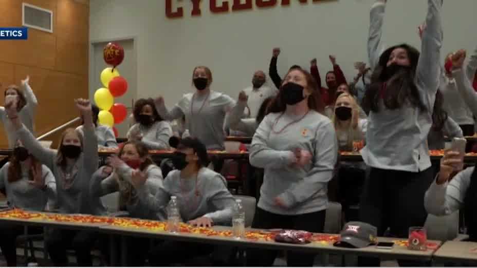 Cyclones softball headed to first NCAA Tournament since 1988