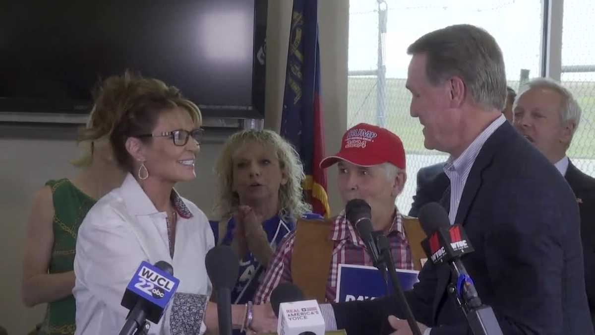 Sarah Palin joins David Perdue for campaign stop in Savannah