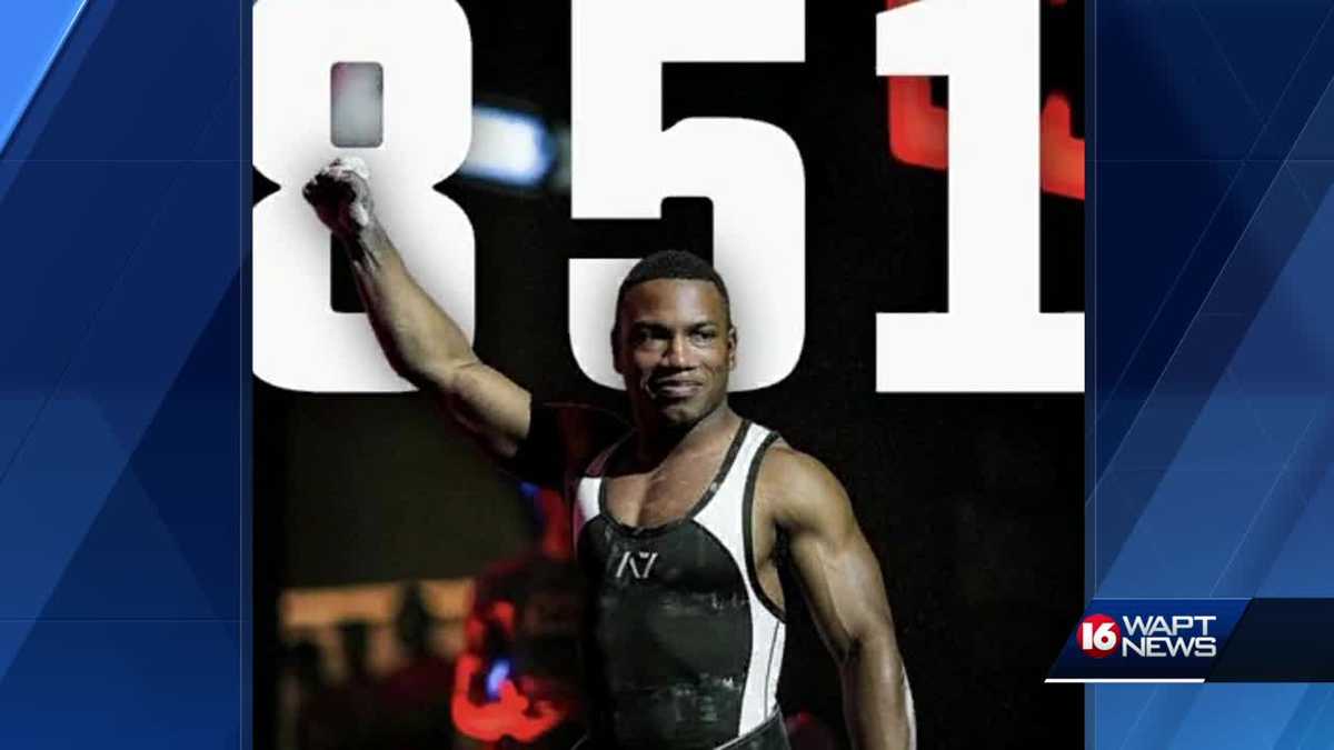 Clinton man wins powerlifting national title