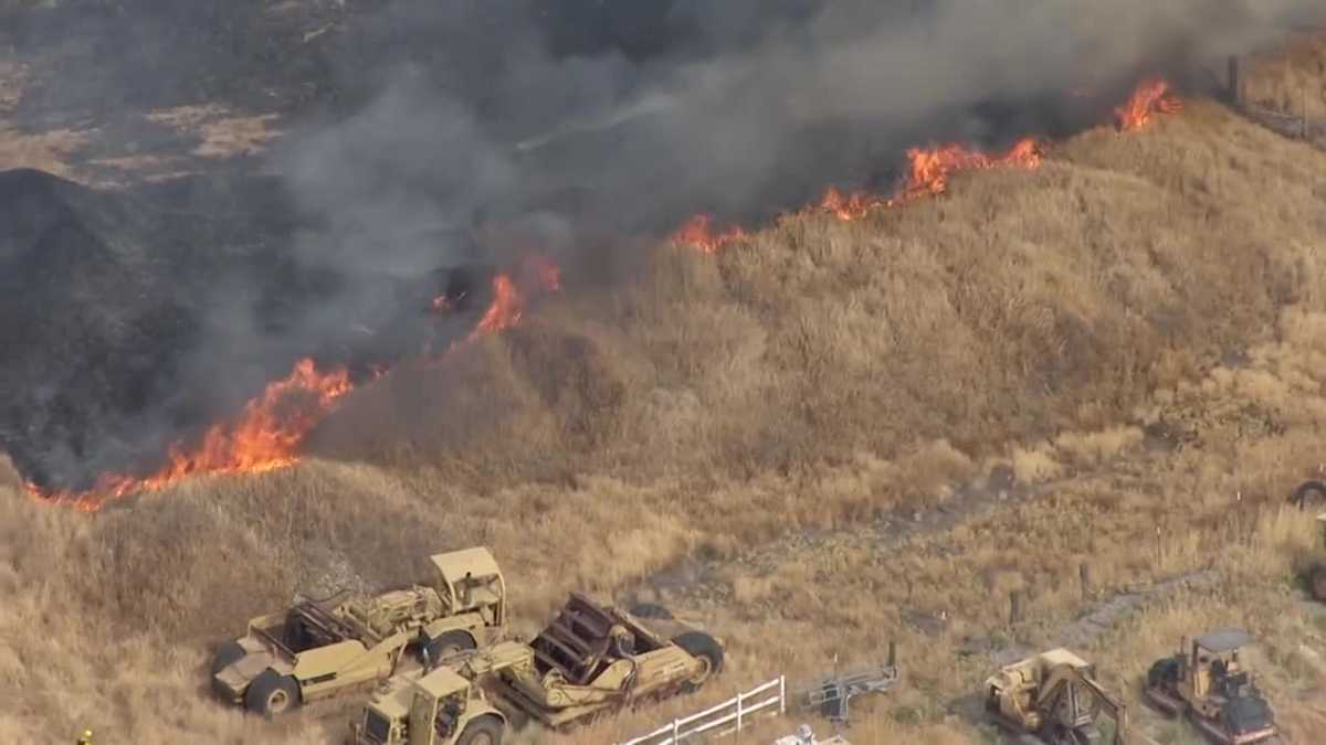 Forward progress stopped in Sacramento County grass fire