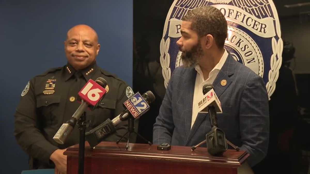 Jackson Police Chief James Davis retiring