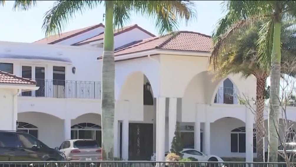 Sean Kingston’s Florida home raided; rapper and mother arrested Sean Kingston’s Florida home raided; rapper and mother arrested