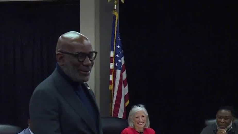 Birmingham City Schools board approves another 3-year contract for ...