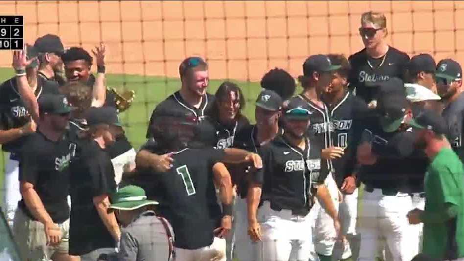 Stetson Hatters baseball team defeat Kennesaw State