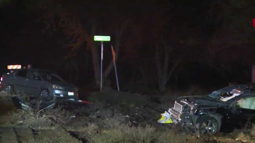 Man breaks leg in 2-vehicle crash in Yolo County, officials say