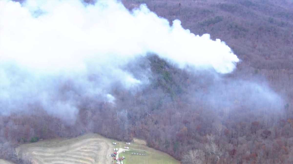 Southern Indiana crews battle 10-acre brush fire