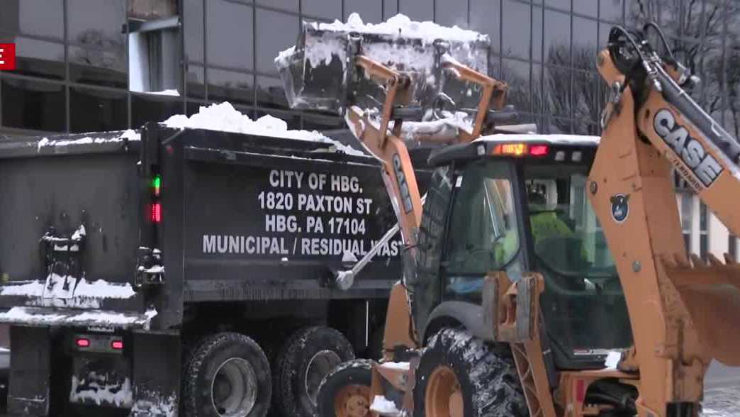 Harrisburg residents continue digging out from snowstorm